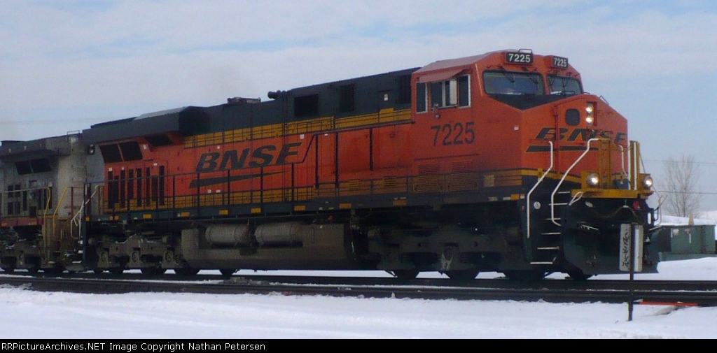 BNSF 7225